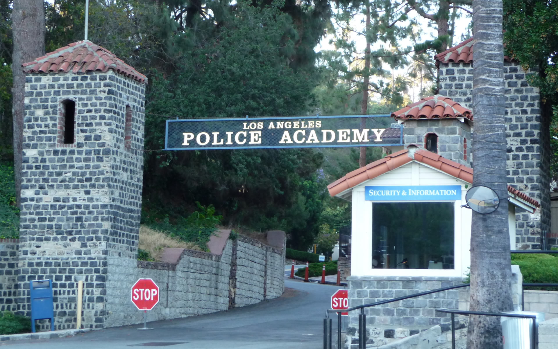 Ecole de police Los Angeles, Stand de tir et café de la Police Academy