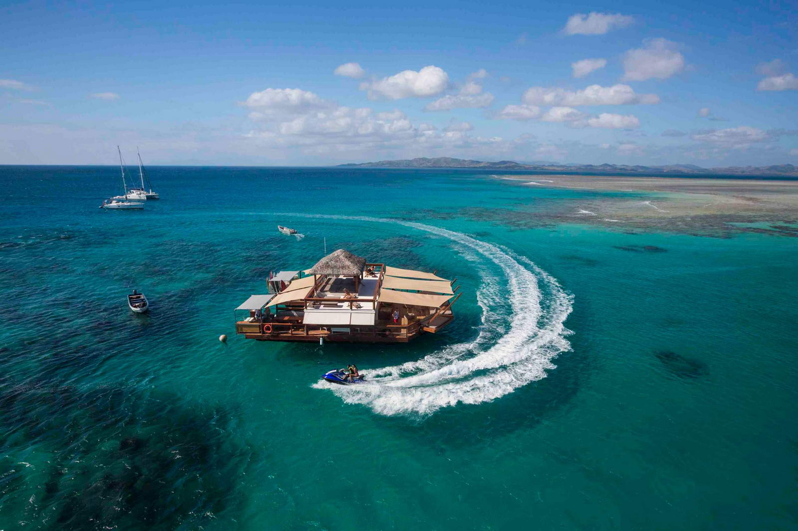 les-plus-beaux-bars-en-pleine-mer